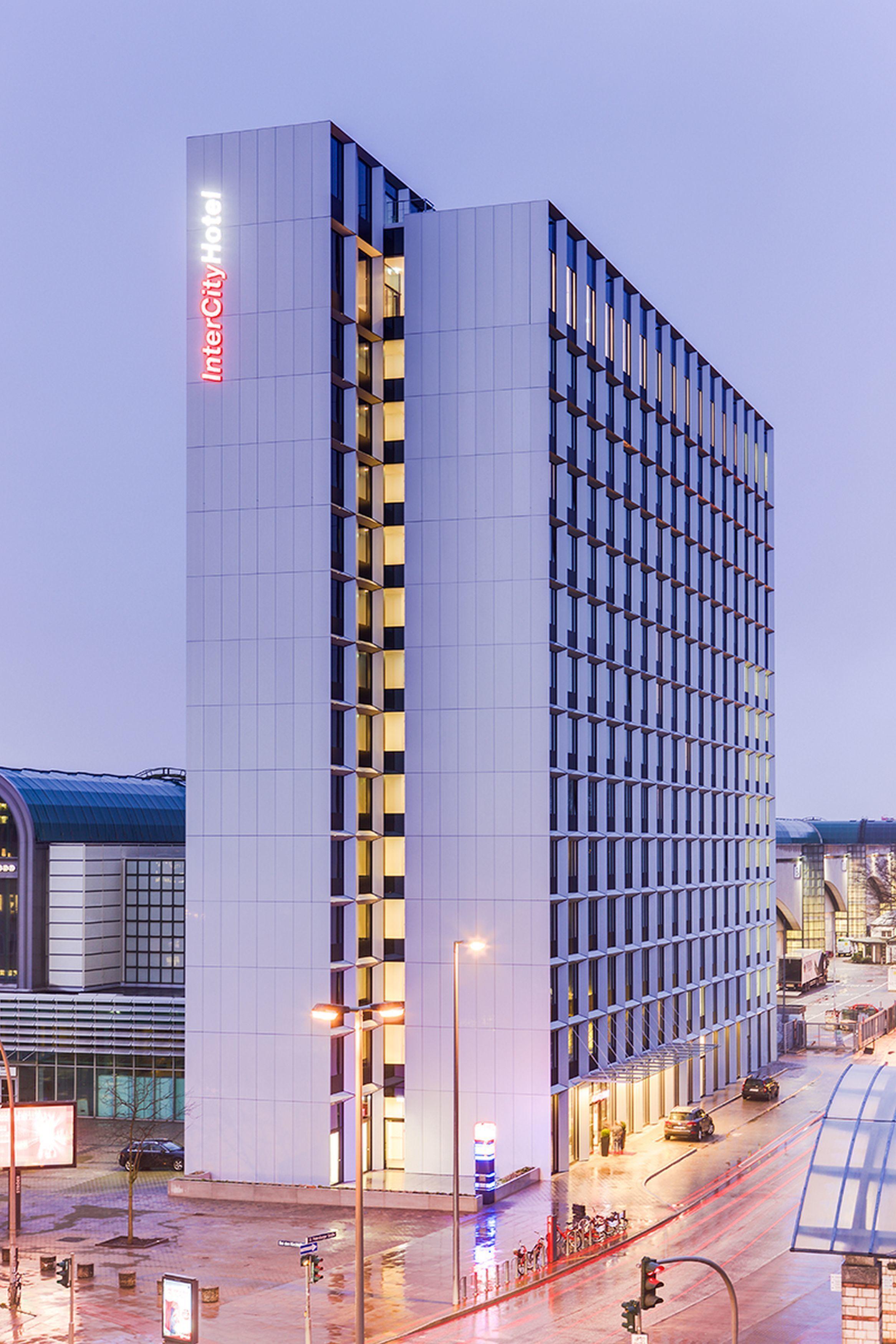 INTERCITYHOTEL HAMBURG DAMMTOR-MESSE | SAVE ON YOUR STAY IN ST. PAULI